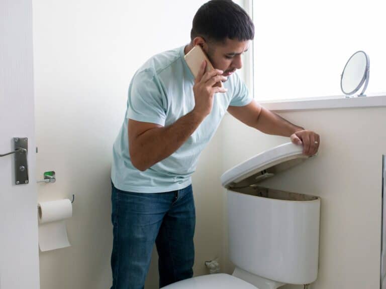 5 Ways To Tell When It's Time To Replace Your Toilet